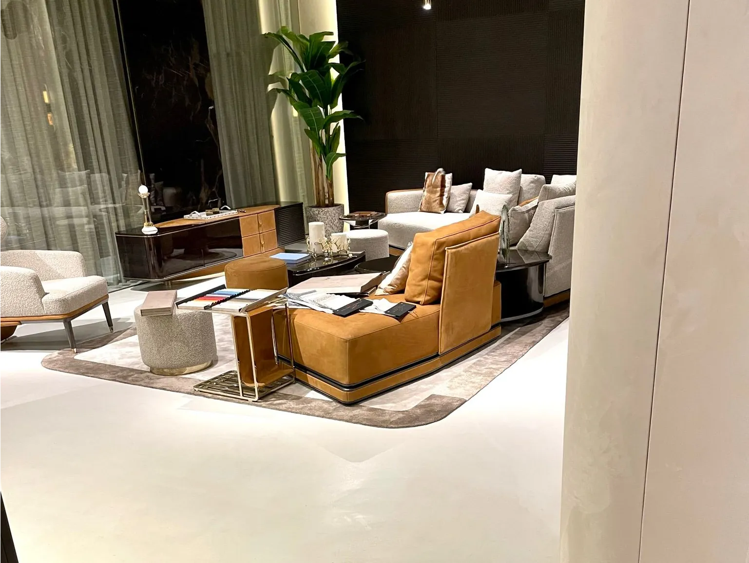 Zebrano Mobilya: ARDEX Ürünleriyle Modern ve Estetik Mağaza Tasarımı